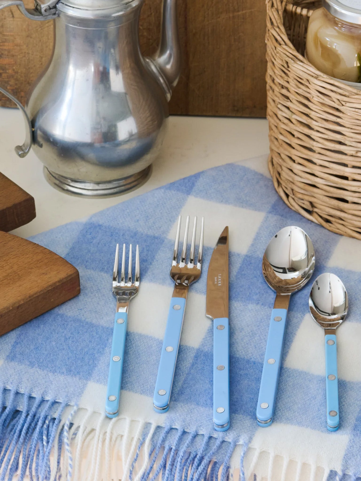 Sabre Paris Bistrot Cutlery - Pastel Blue – Hands
